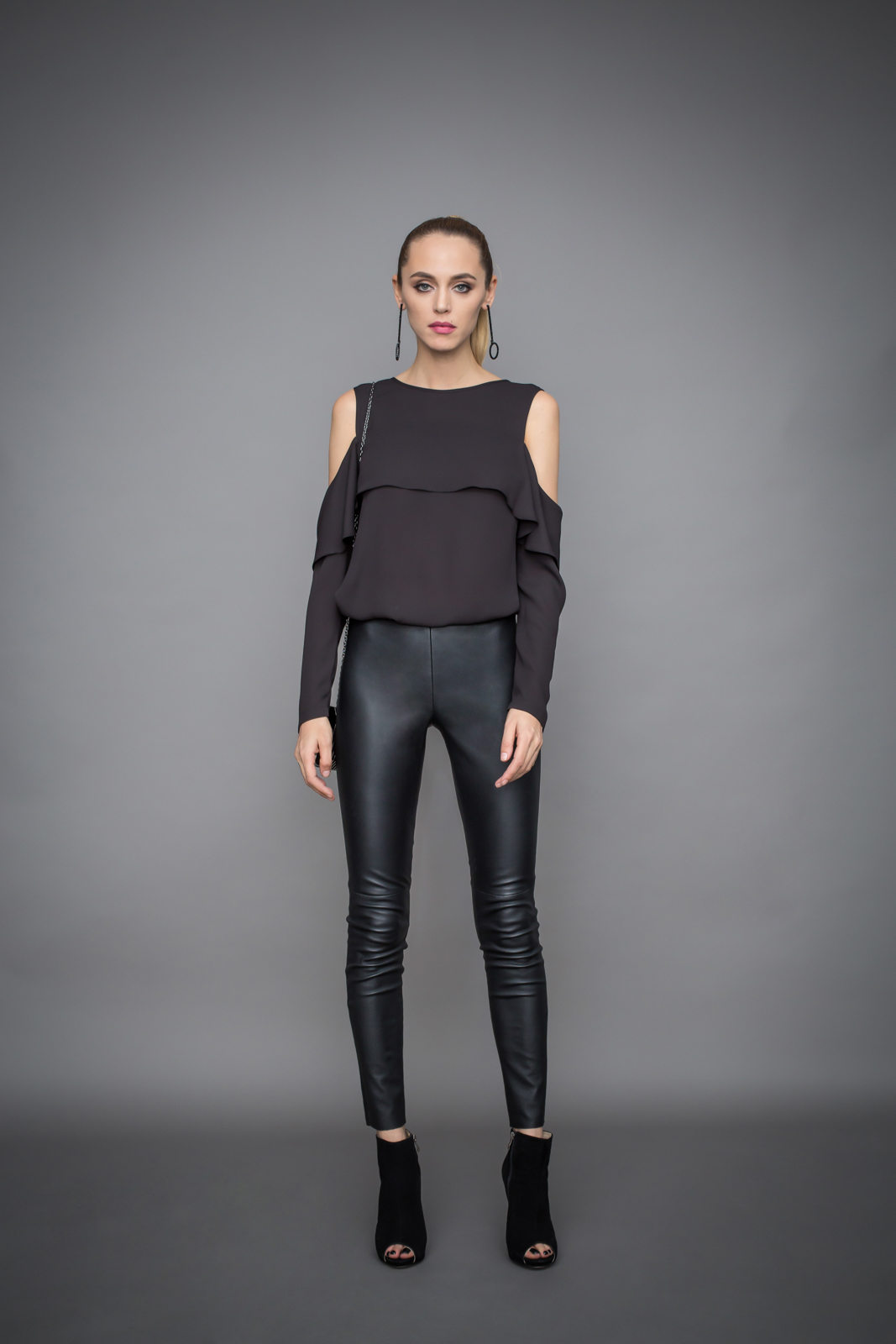 Top cu volane si umeri descoperiti | TOP9030 | NISSA